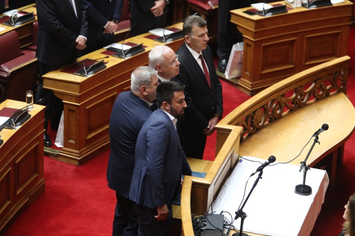 Θράκη: Ο όρκος των μειονοτικών Βουλευτών στο Κοράνι - «Να είμαι πιστός ...